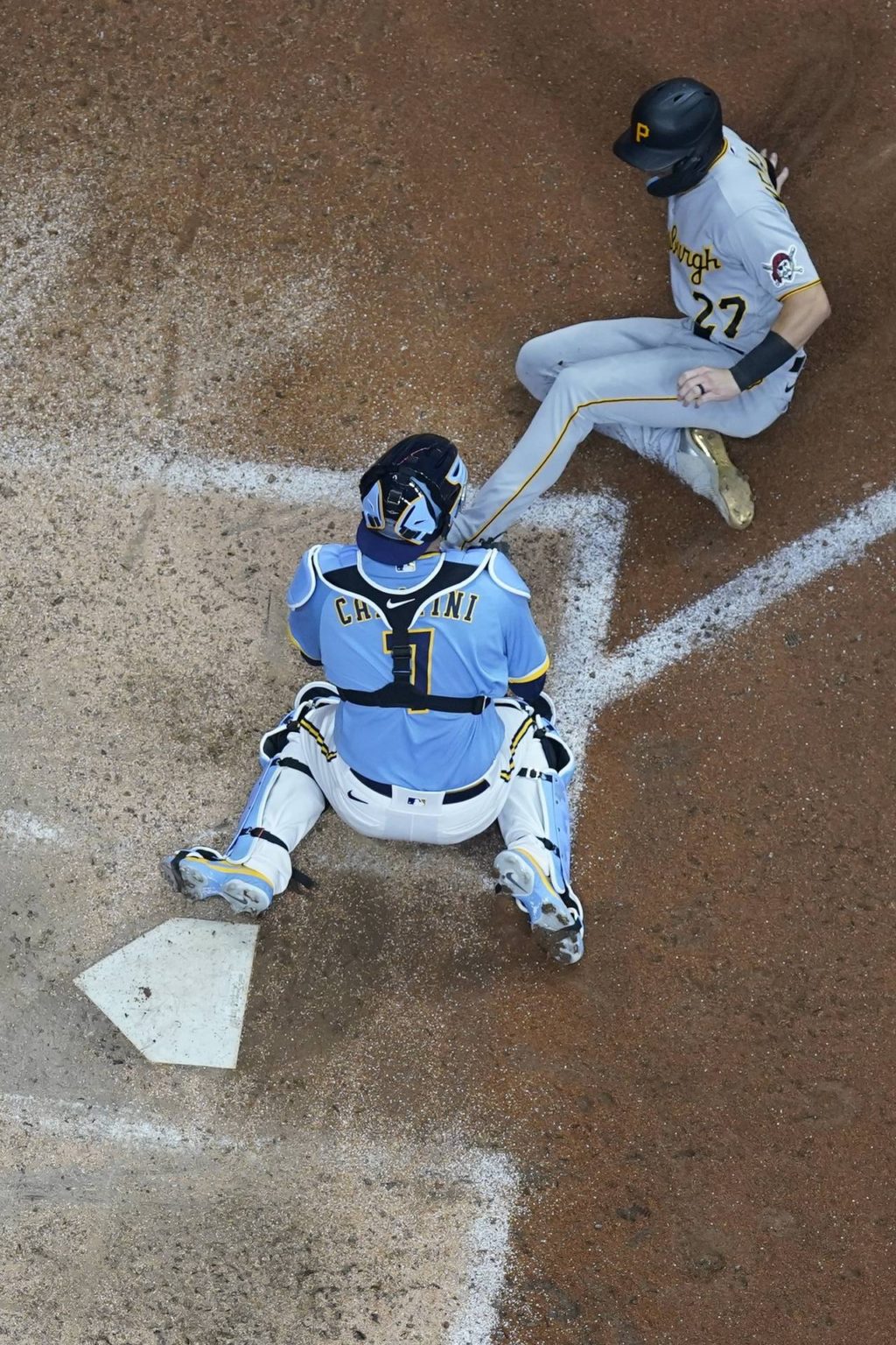 Home Plate Dimensions, Shape, Size and More [Detailed Guide!]
